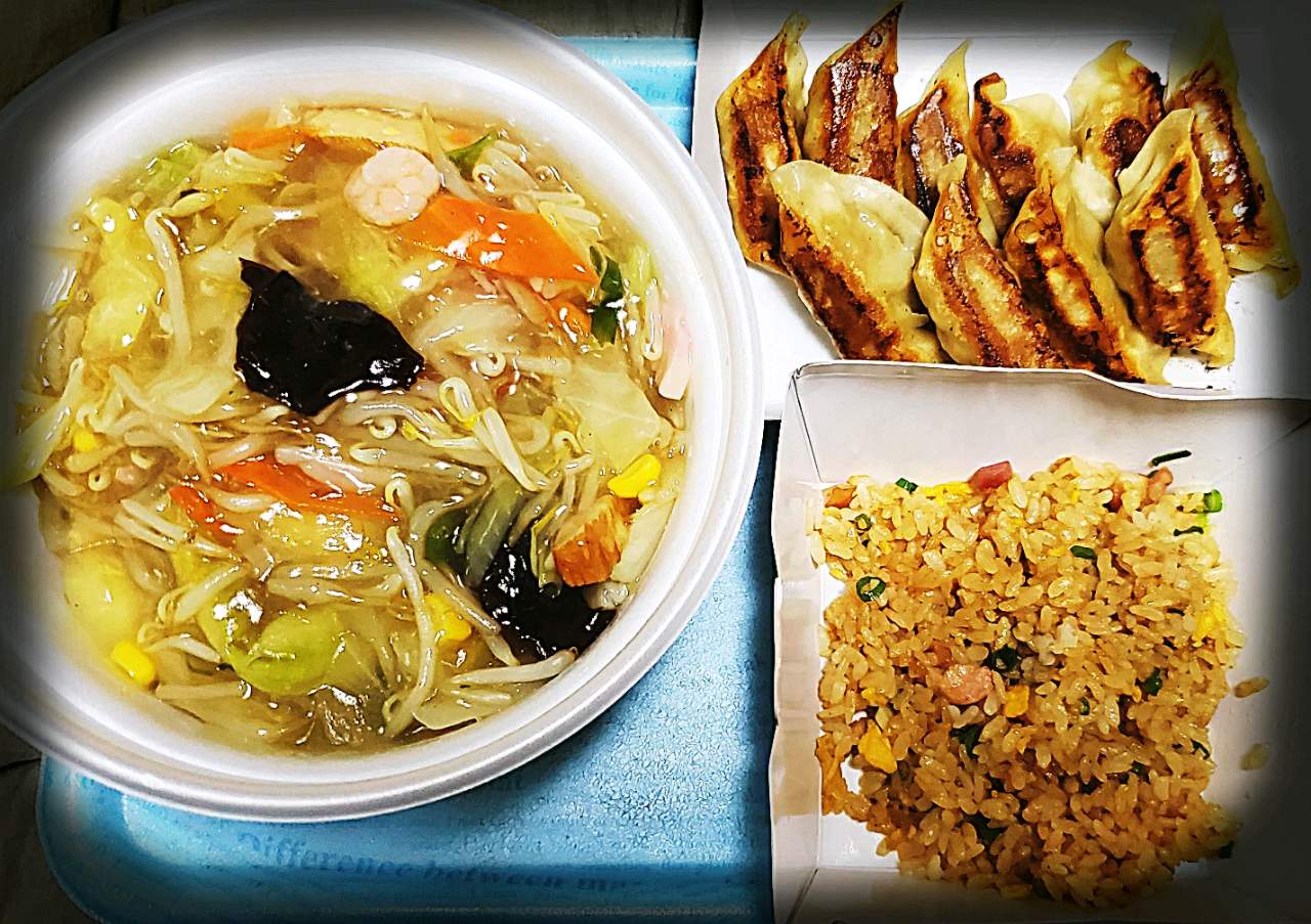 UberEats で「リンガーハット」の出前を食べた🙂 I ate delivery food of 'Ringer Hut' by ...