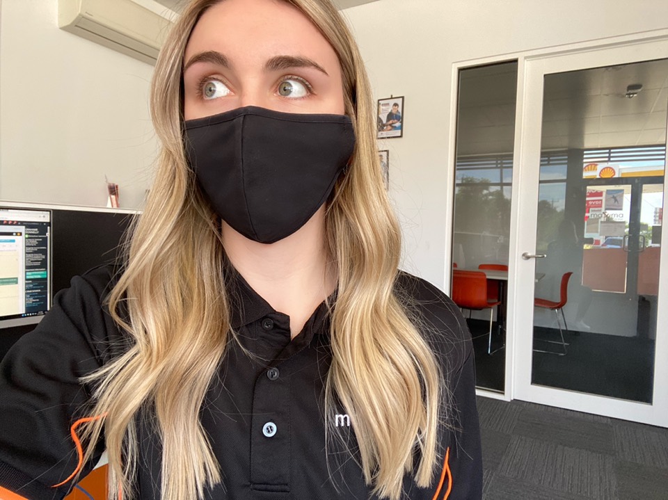 오늘 코로나 이후 처음으로 사무실에 돌아 왔어요. We have to wear masks the whole time we’re ...