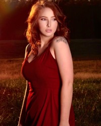 Should I go back to having darker hair. Yes or no? Here’s a modeling ...